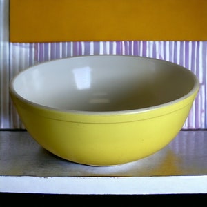 Pyrex Mixing Bowls Set of 4 Vintage Pyrex Primary Colors Red Green ...