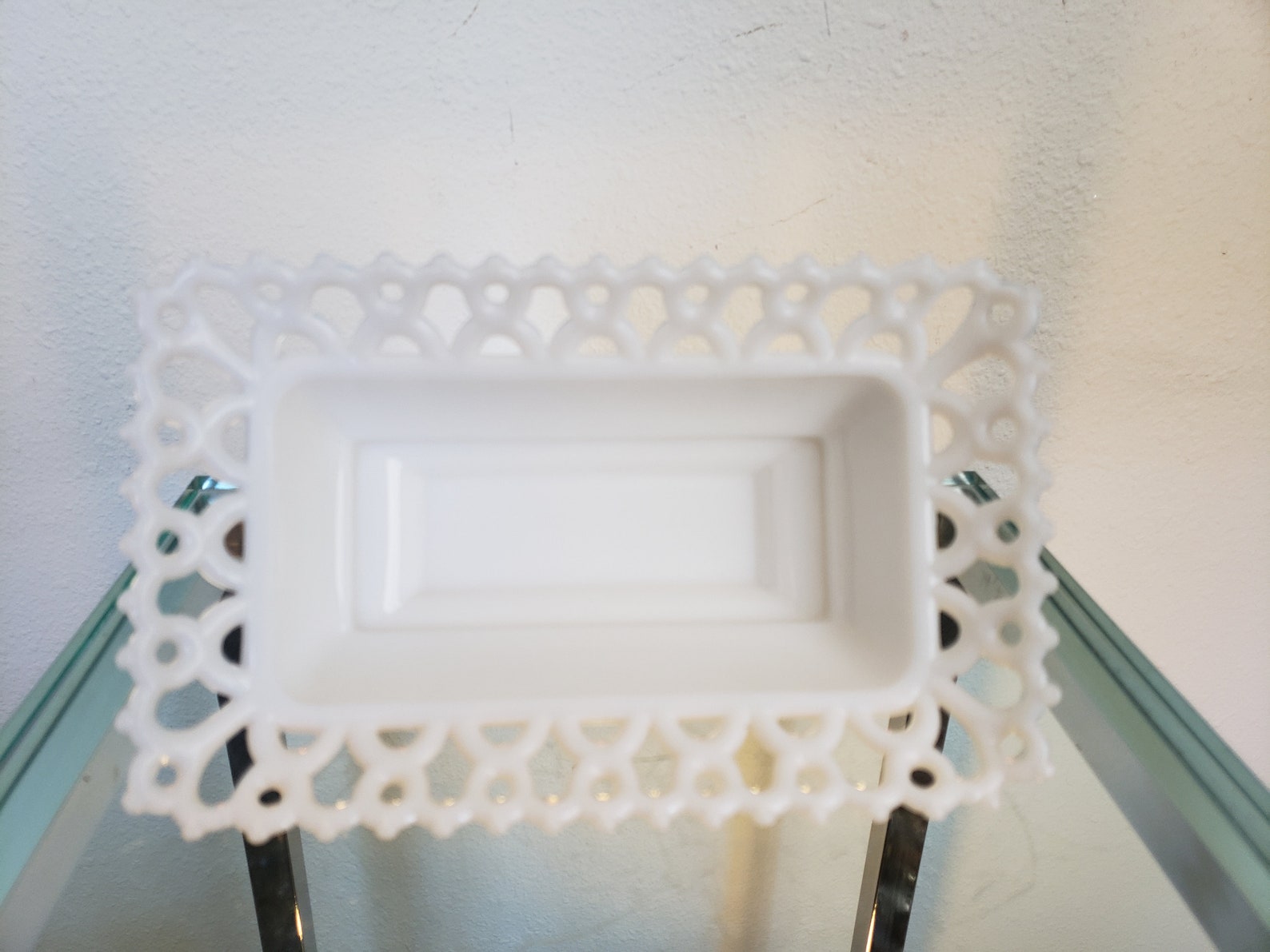 Westmoreland Cat Candy Dish / Milk Glass Lace Trim / Blue Gray Eyed Cat ...