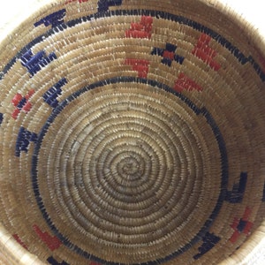 Hand Crafted Alaskan Native Grass Basket W Lid Authentic Native Inuit ...
