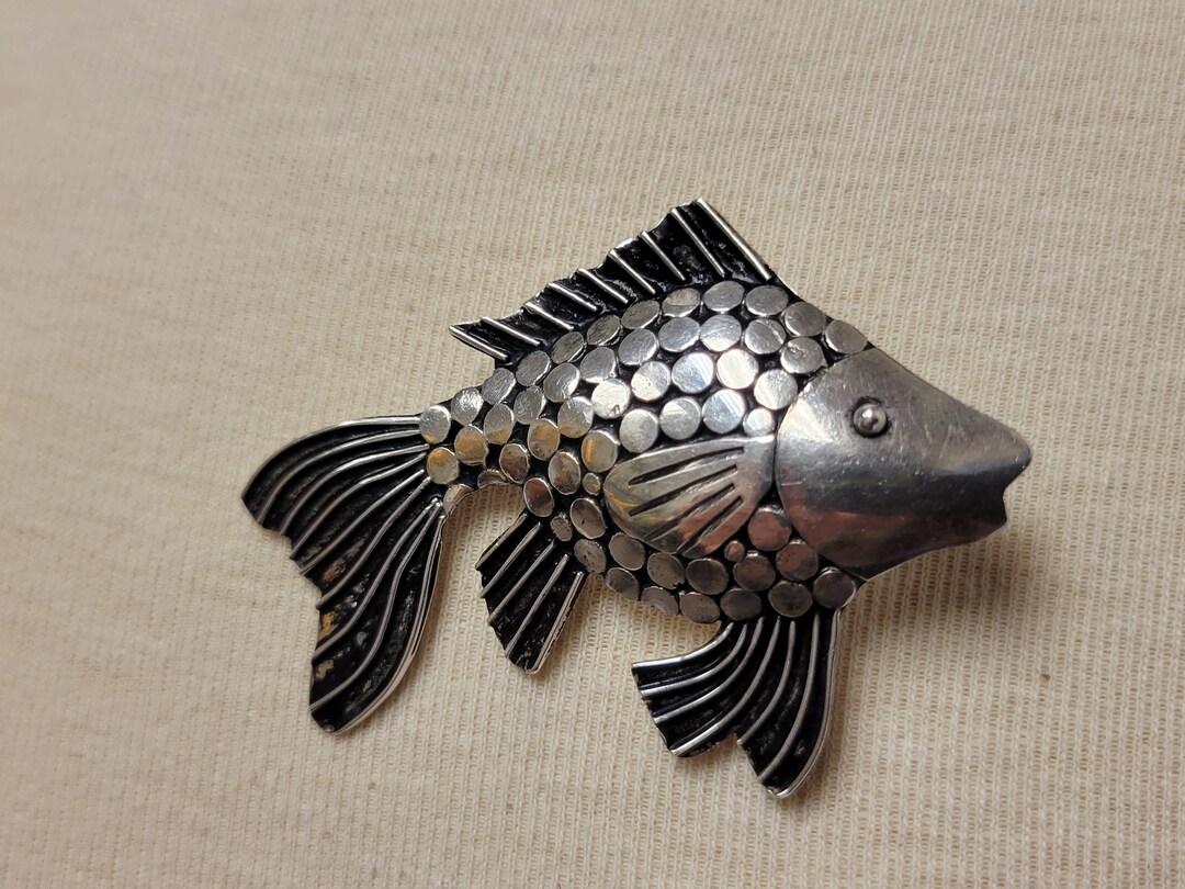 Sterling Silver Fish Brooch / Handcrafted Silversmith Brooch / 9 Grams ...
