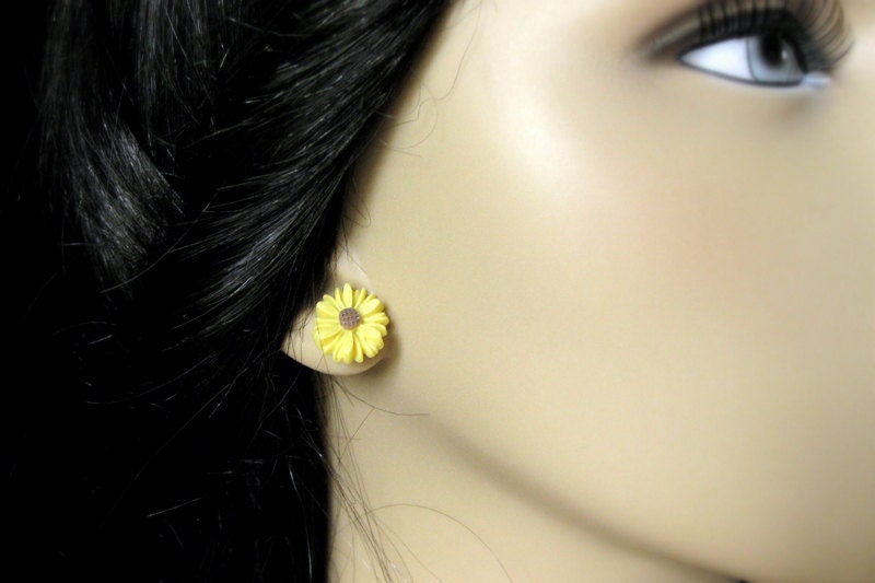 Yellow Sunflower Earrings. Yellow Flower Earrings in Bronze. | Etsy