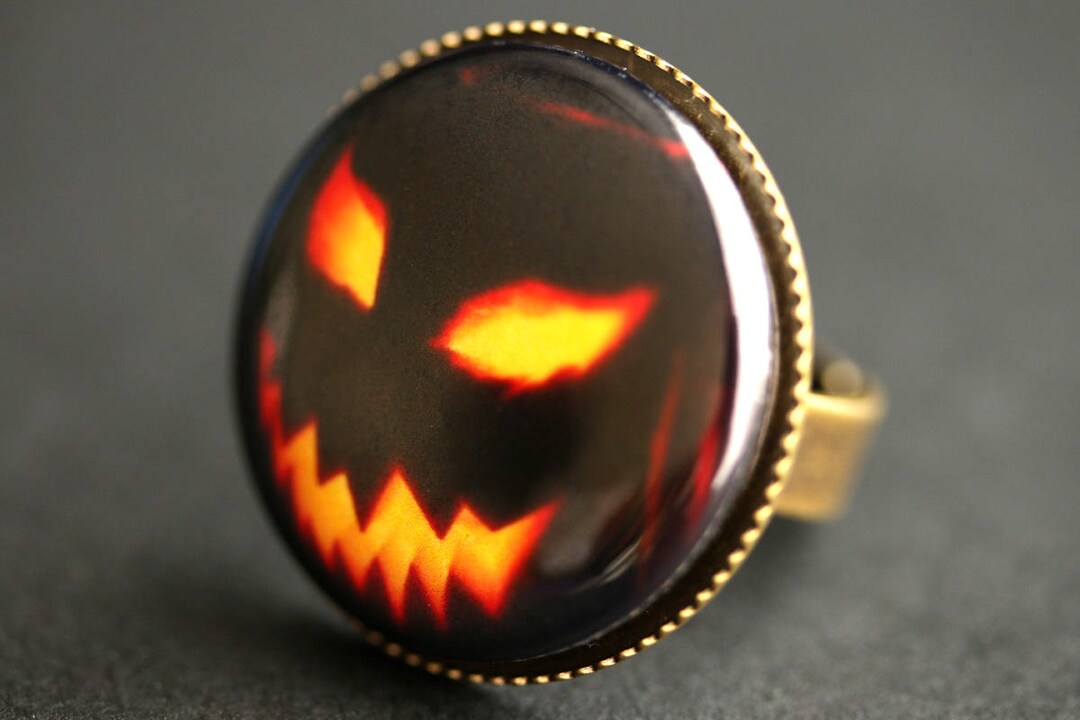 Glowing Face Halloween Ring. Scary Ring. Jack O Lantern Button Ring ...