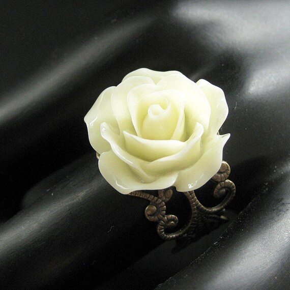 Valentine rose ring store