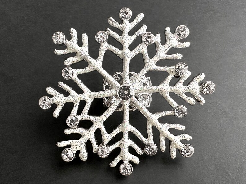 Massive Snowflake Statement Ring. Christmas Ring. Enamel and Rhinestone ...