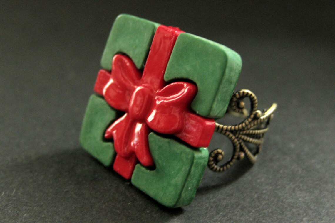 Green Christmas Present Ring. Christmas Ring. Holiday Ring. - Etsy