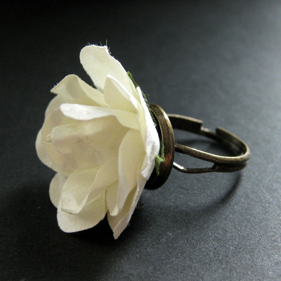 Ivory Rose Ring. Ivory Flower. Paper Flower Ring. Paper Rose - Etsy
