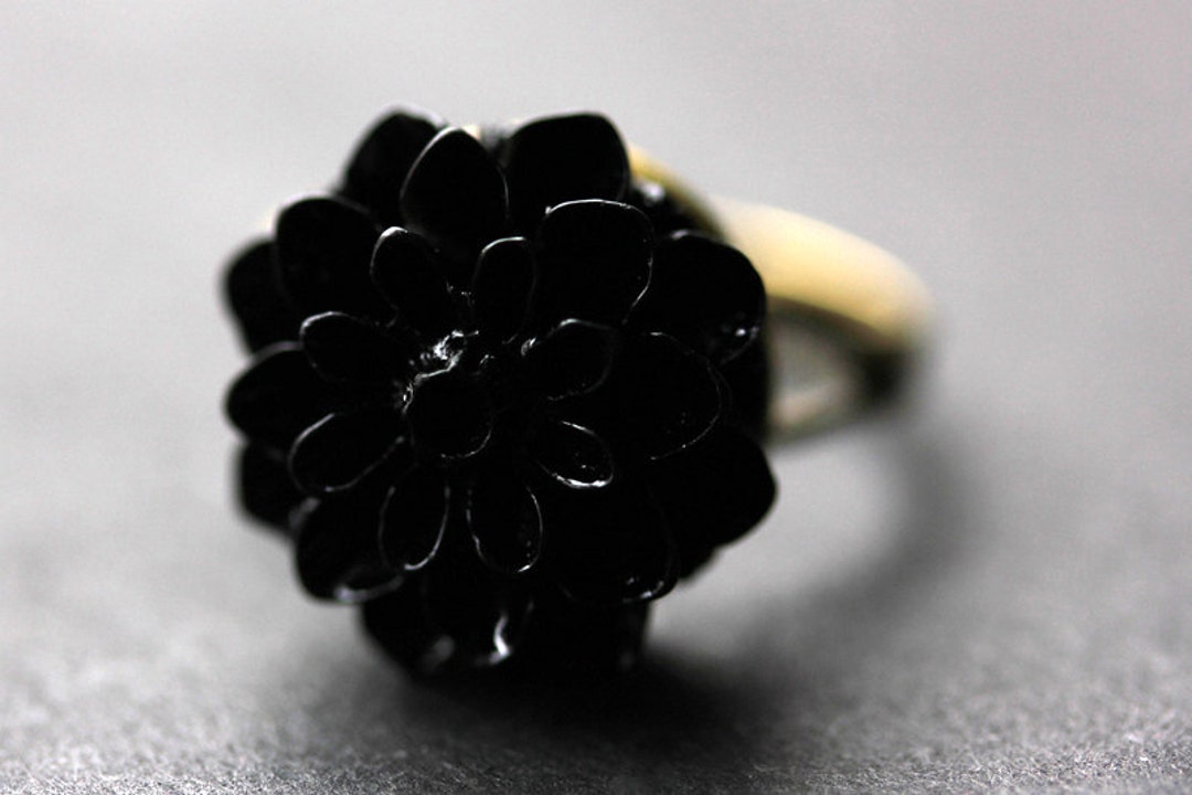 Black Mum Flower Ring. Black Chrysanthemum Ring. Black Flower Ring ...