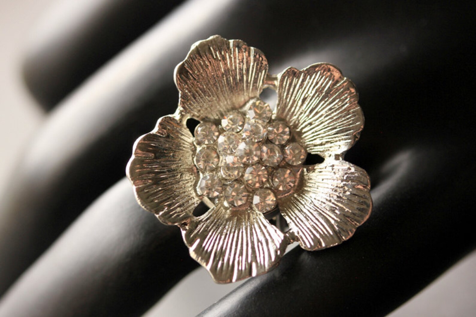 Rhinestone Flower Ring. Silver Rhinestone Ring. Cocktail Ring. - Etsy