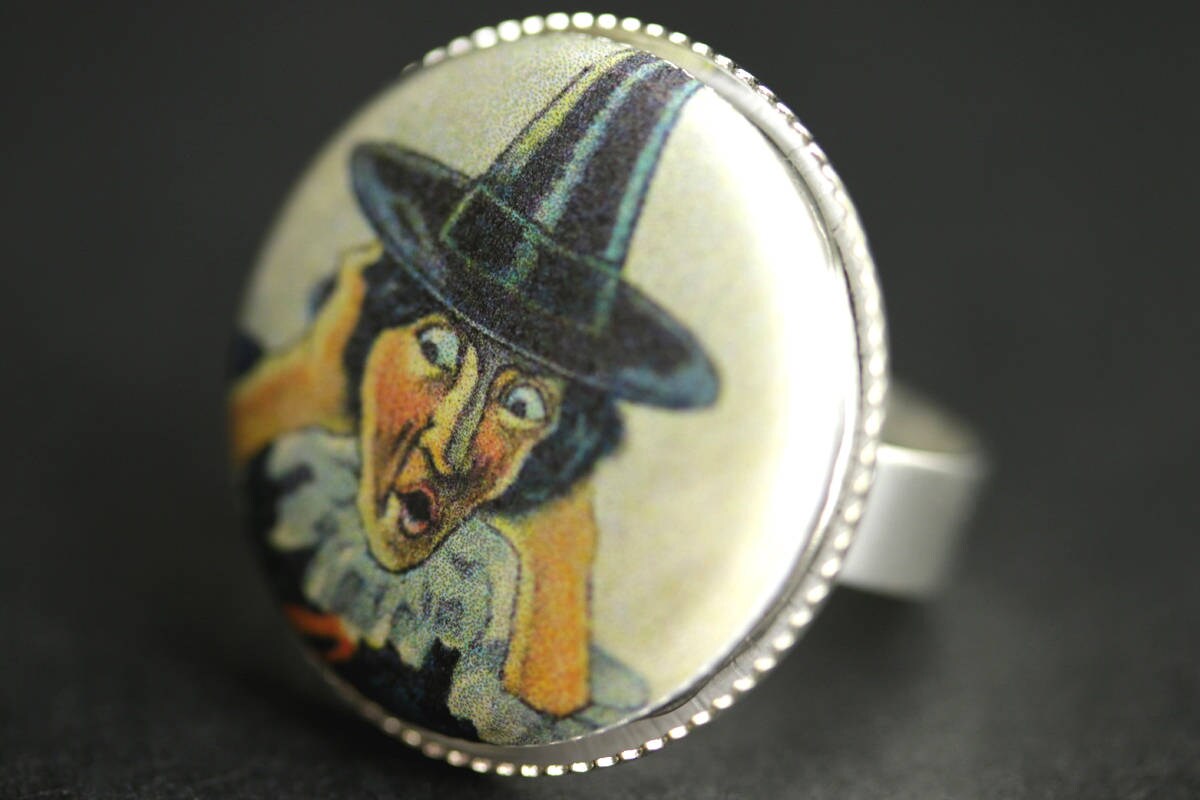 Spooky Witch Ring. Halloween Ring. Pilgrim Ring. Vintage Postcard ...