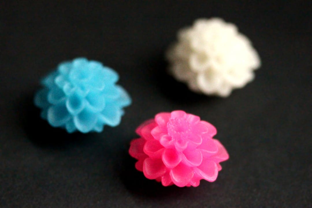 Mum Flower Magnets. Color Trio Floral Refrigerator Magnets in Pink ...
