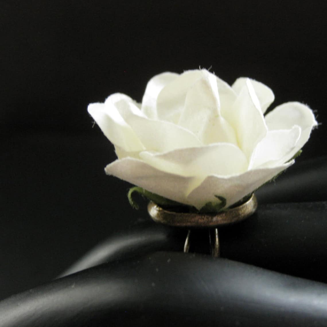 Ivory Rose Ring. Ivory Flower. Paper Flower Ring. Paper Rose | Etsy
