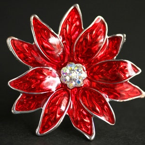Poinsettia Flower Ring. Christmas Ring. Rhinestone and Resin Poinsettia ...