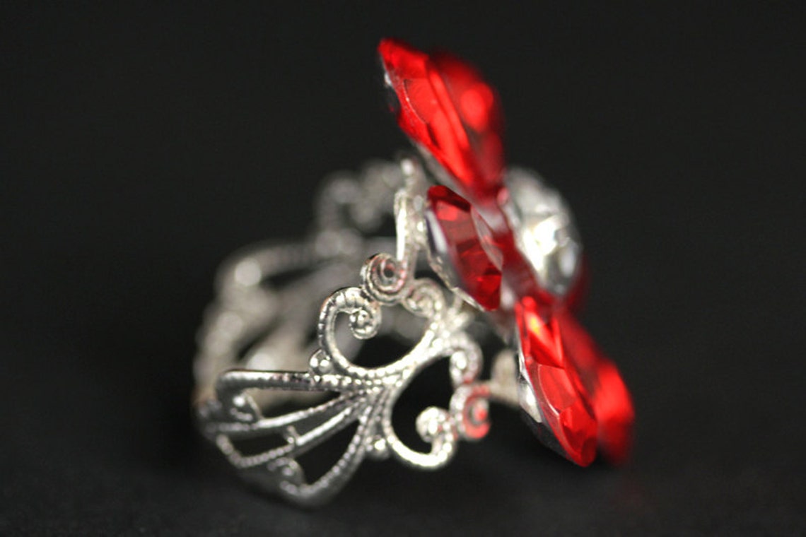 Red Flower Ring. Christmas Flower Ring. Holiday Ring. Red - Etsy