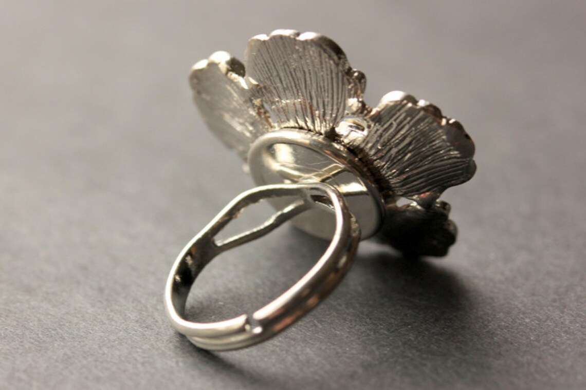 Rhinestone Flower Ring. Silver Rhinestone Ring. Cocktail Ring. - Etsy