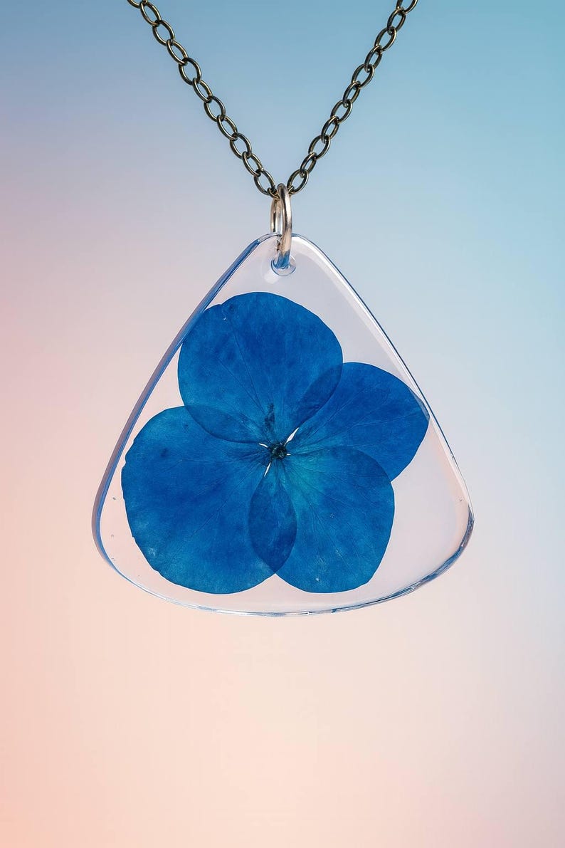 Handmade Resin Pendants With Real Pressed Flowers - Etsy