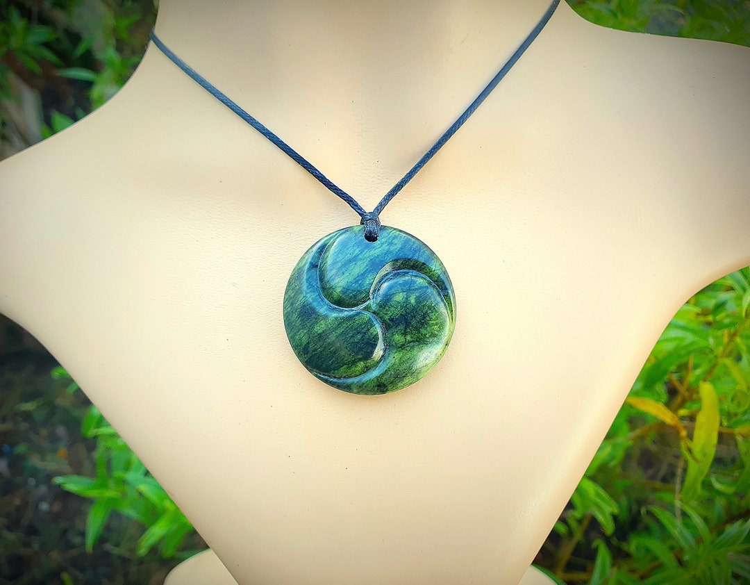 Peruvian Jade or Inca Jade nephrite, Hand Carved With Koru Trinity ...