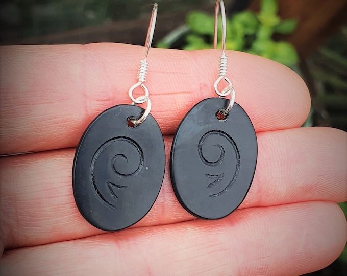 Maori Koru Trinity~ Hand Carved in Bone for Family Unity & Love - Etsy ...