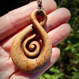 New Zealand Maori Pikorua Symbol~ Hand Carved Cow Bone Pendant 2.3 ...