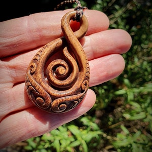 New Zealand Maori Pikorua Symbol~ Hand Carved Cow Bone Pendant 2.3 ...