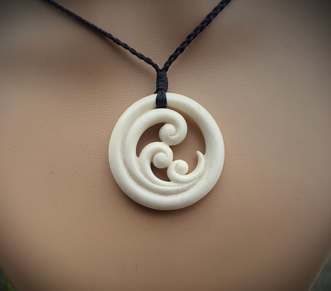 Maori Koru Trinity~ Hand Carved in Bone for Family Unity & Love - Etsy