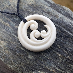 Maori Koru Trinity~ Hand Carved in Bone for Family Unity & Love - Etsy