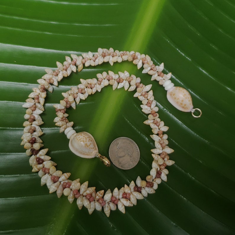 Kahelelani Shell Lei: Laiki Shell Necklace, Traditional Hawaiian ...