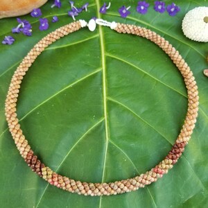 Kahelelani Shell Lei: Kauai Heirloom Necklace, Puka Clasp - Etsy