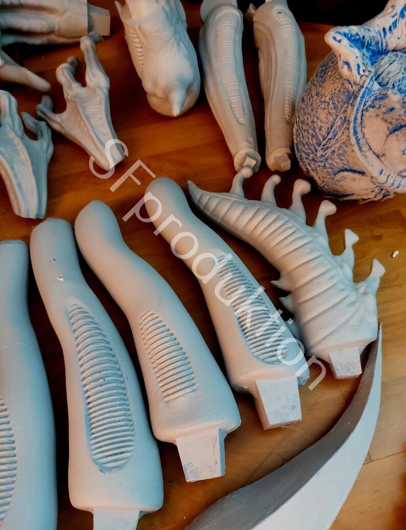 Alien Xenomorph Raw Kit 2m Hoch // Film Figur Bausatz /// Reale Größe ...