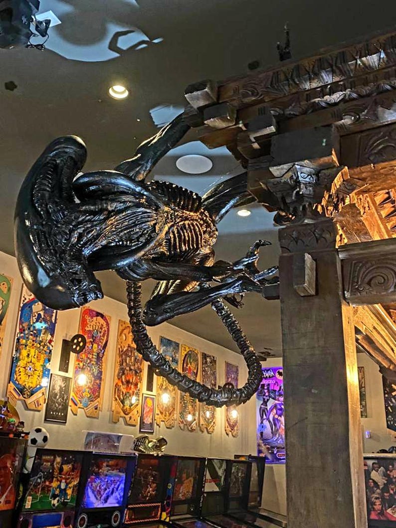 Alien Dog Xenomorph Lifesize Figur // Film Figur /// Reale Größe ...