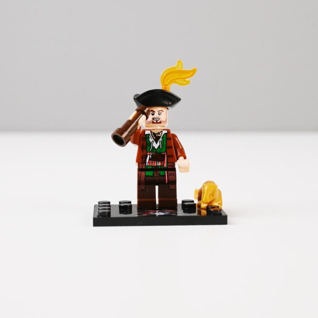 Scrum Minifigure | Pirates of the Caribbean Crew Member | Sailor ...