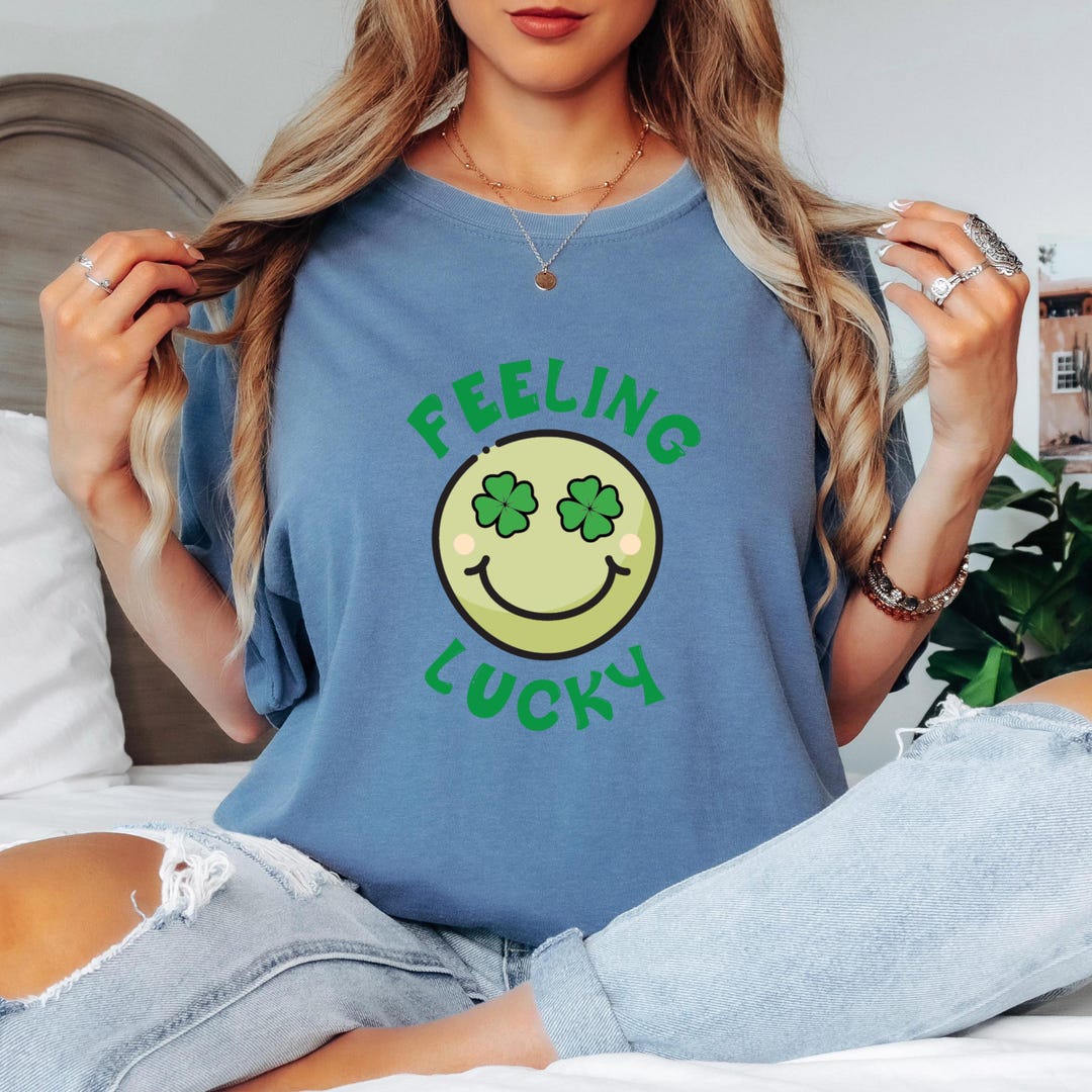 Feeling Lucky Shamrock Smiley Face T-shirt – Retro St. Patrick's Day ...
