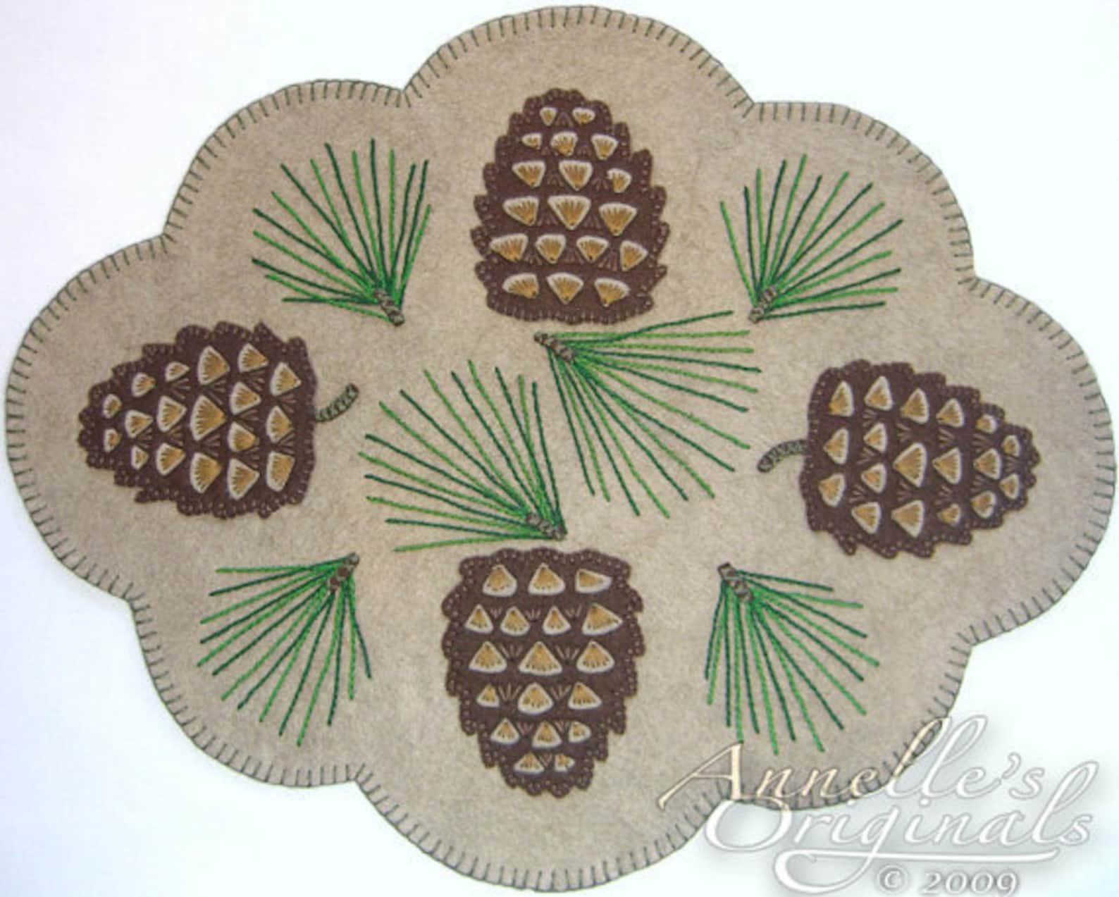 Christmas Winter Pine Cones Pine Needles Penny Rug Mat/wool Applique ...