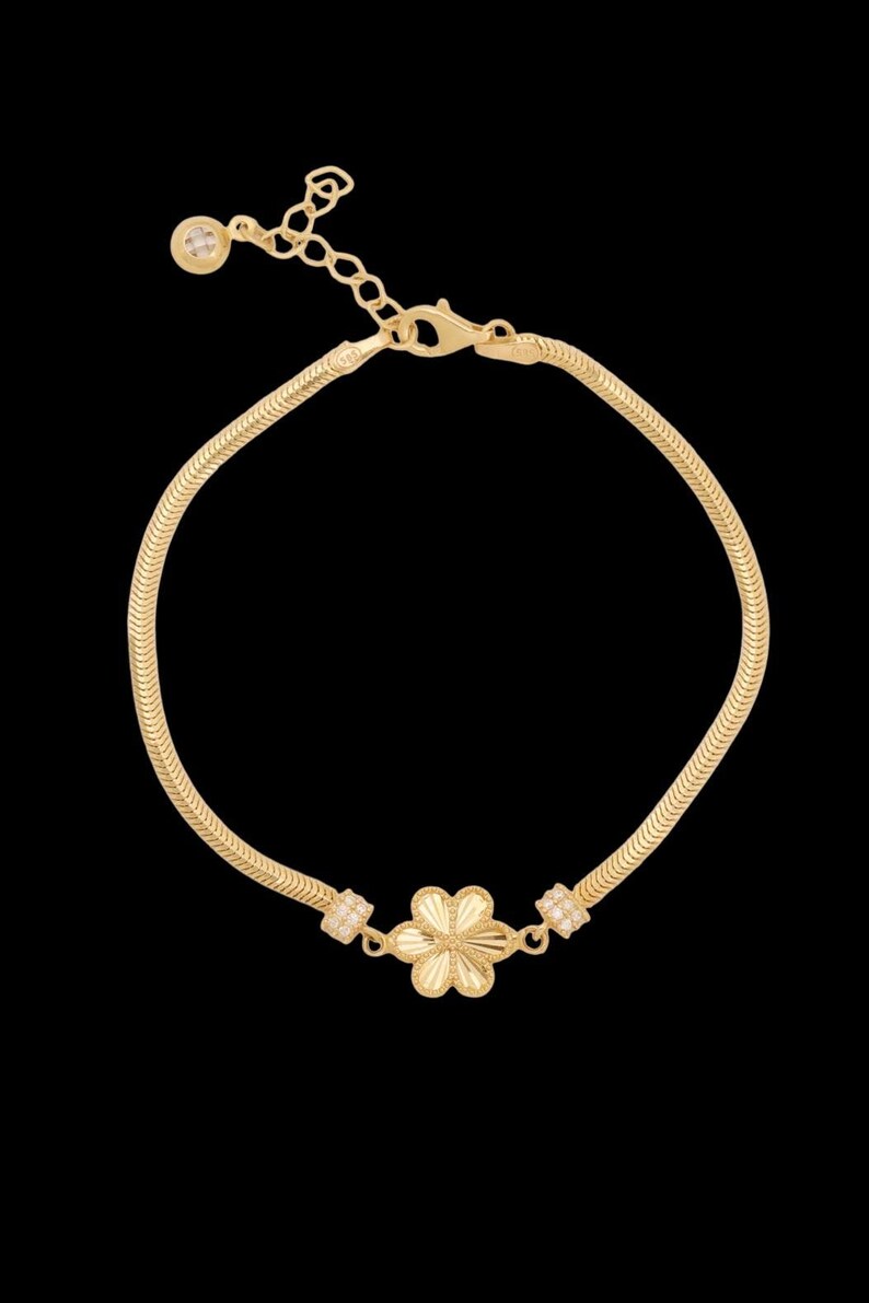 14k Gold Daisy Bracelet: Delicate Chain, Everyday Jewelry - Etsy