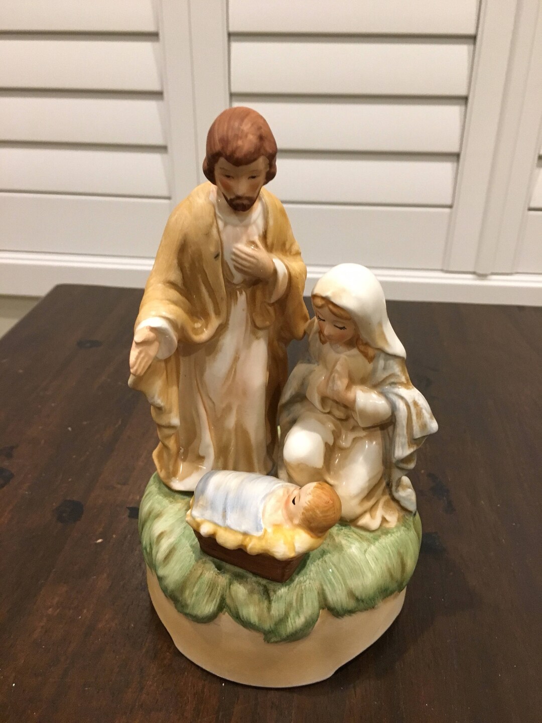 Vintage Lund Porcelain Nativity Music Box Plays "silent Night ...