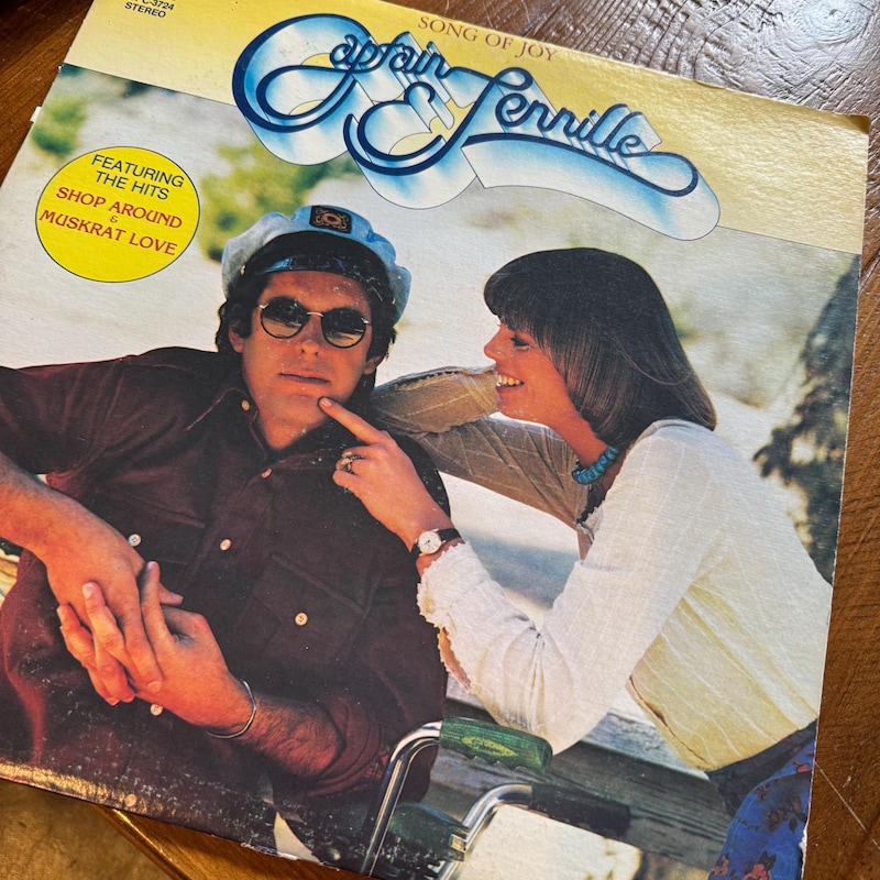 Captain and Tennille - Etsy