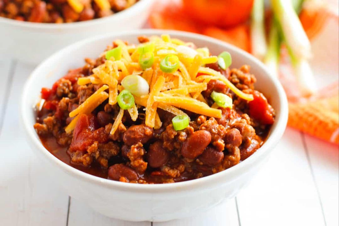 Easy 5-ingredient Chili Recipe | Quick Pantry Ground Beef Chili | Cozy ...