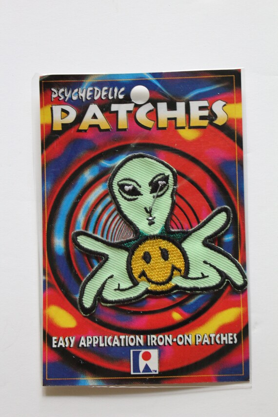 Vintage Smiley Face Alien Psychedelic Iron On Patch 1… - Gem