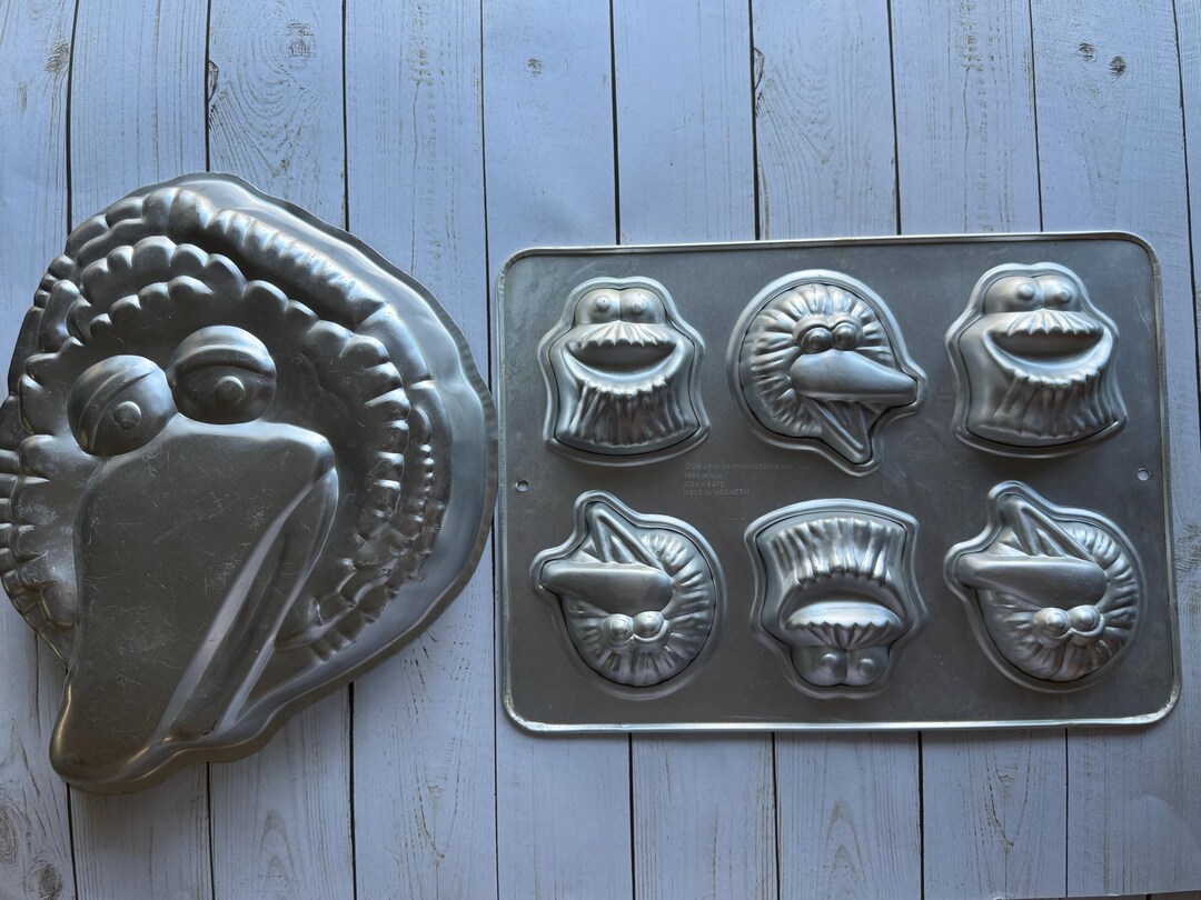 Vintage 1994 Sesame Street Cake Pans: Big Bird & Cookie Monster Wilton ...