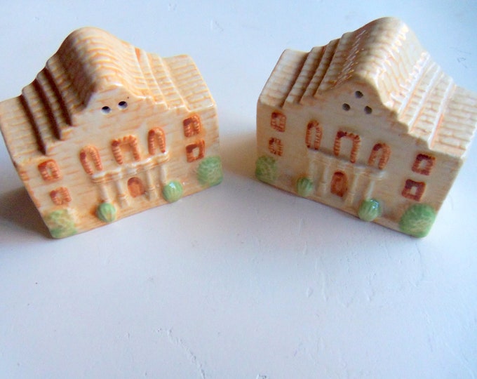 Vintage the Alamo Salt and Pepper Shakers 1950s - Etsy