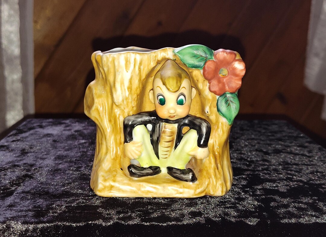 Pixie Elf in a Tree Stump Ceramic Figurine Vase - Japan 1950s - Etsy