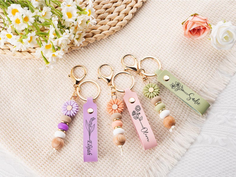 Personalized Daisy Beaded Keychain,custom Faux Leather Keyring,teacher ...