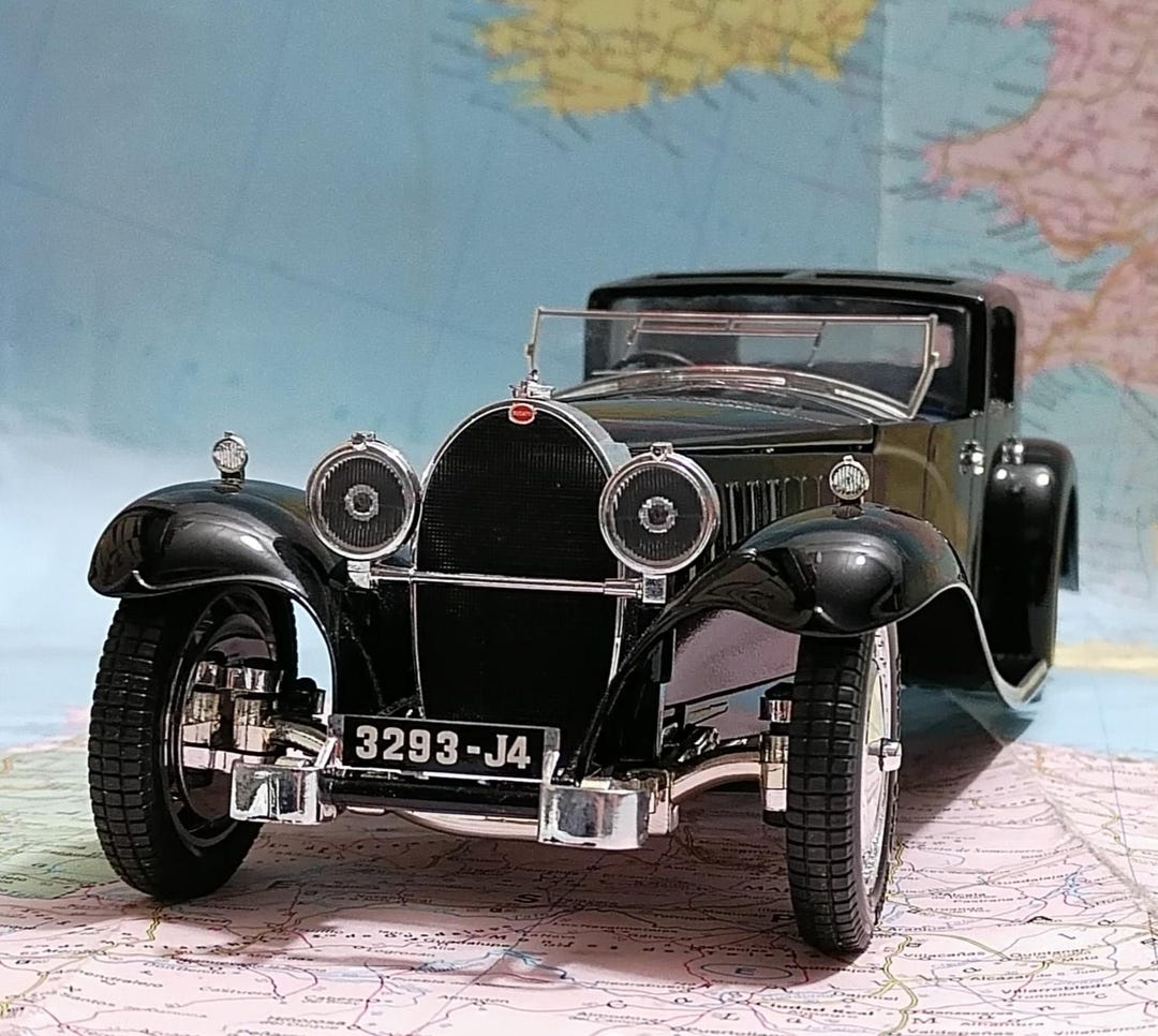 BUGATTI ROYALE Type 41 1930, Vintage Dicast 1:21 Scale Model in Mint ...