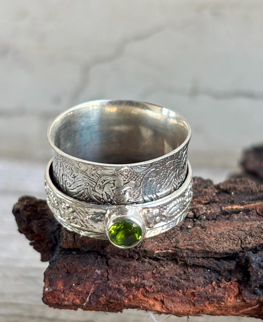 Peridot Spinner Ring – Sterling Silver Anxiety & Meditation Ring . - Etsy