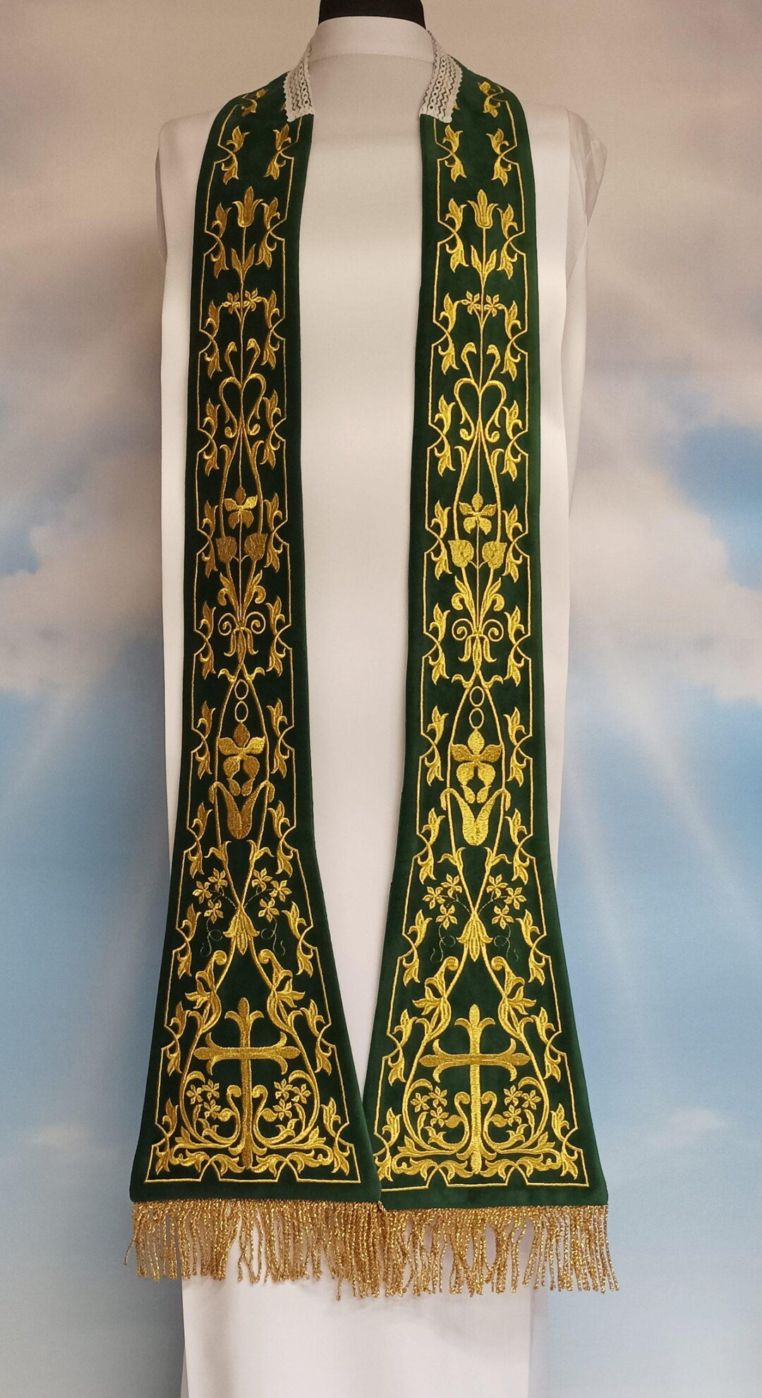 Luxury Dark Green Velvet Roman Stole With Exquisite Eucharistic ...