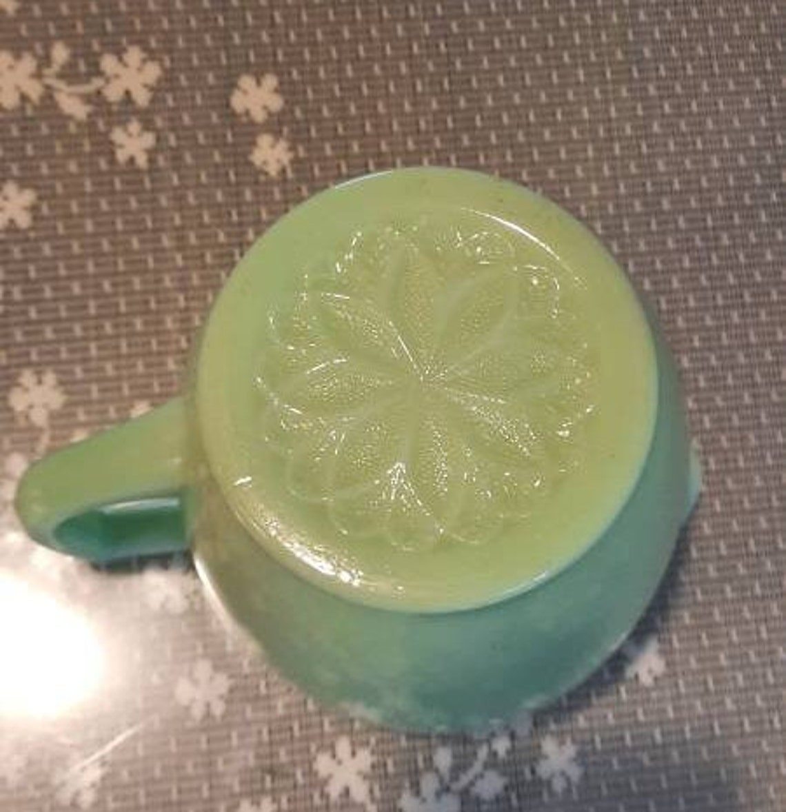 Jadeite Pitcher Jeannette Glass Co. Sunflower Embossed Bottom 1 Quart ...