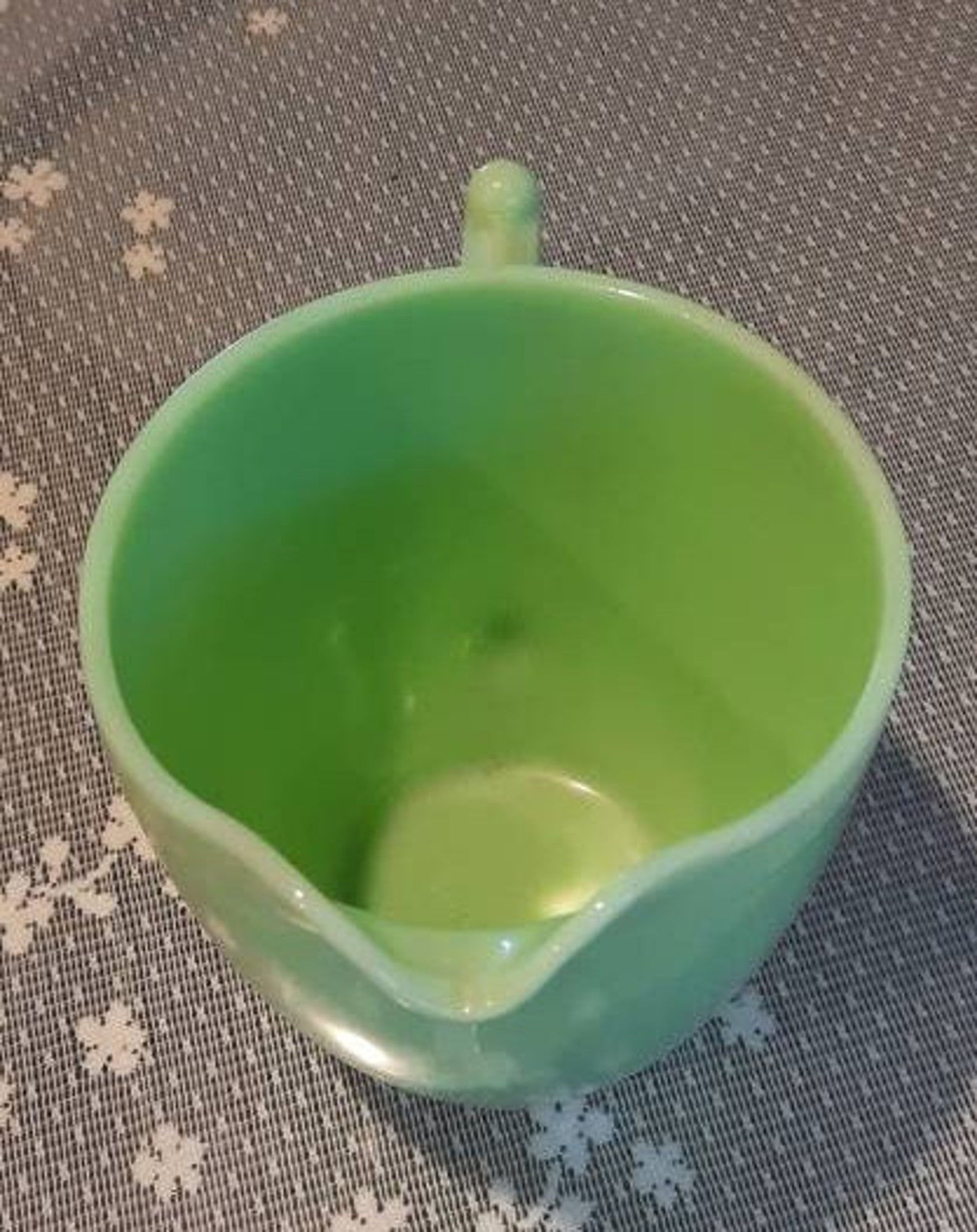 Jadeite Pitcher Jeannette Glass Co. Sunflower Embossed Bottom 1 Quart ...