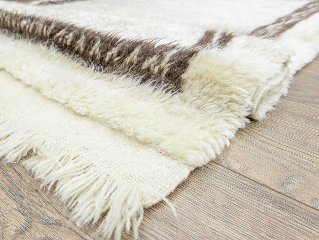 Vintage Turkish Shag Rug 4.4x5.2 Ft – Undyed Cream Wool Mohair ...