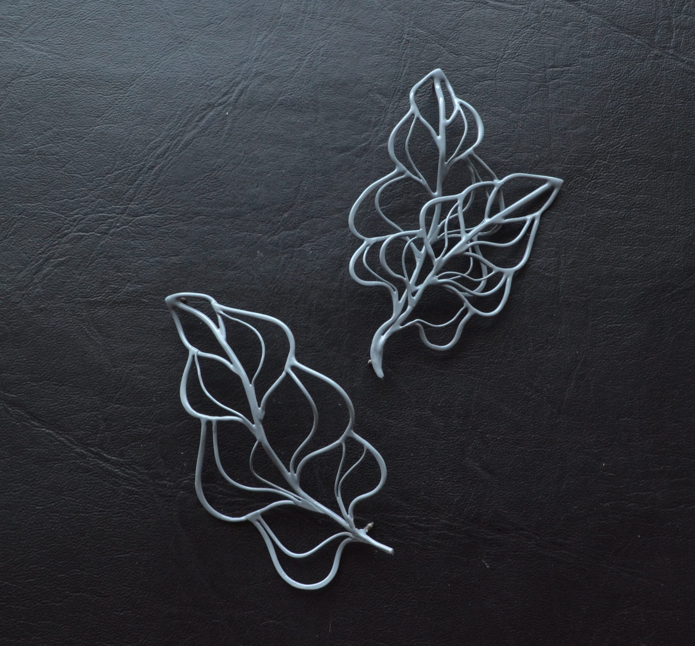 Organic Line, Leaf Brooch Powder Coat in Dark Grey, Nature Inspired ...