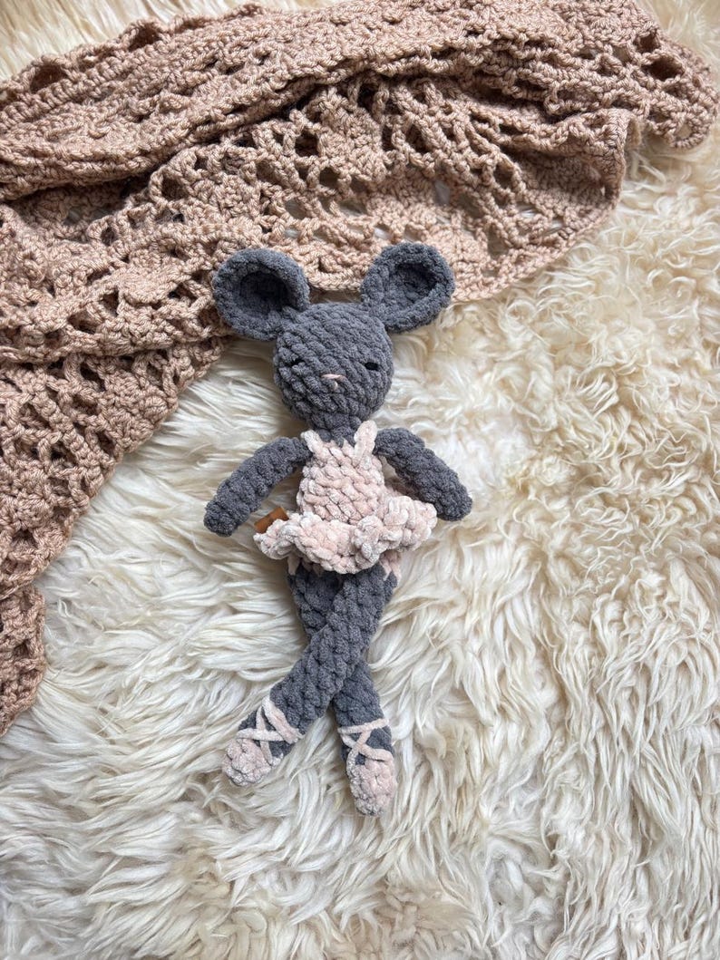Fable Crochet Animal, Angelina Ballerina Crochet Mouse • Amigurumi ...