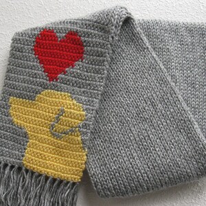 Yellow Labrador Retriever Scarf. Gray, Knit Scarf With Red Hearts and ...